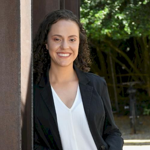 Learn Spanish with Laura - Miami: A highly motivated and enthu...