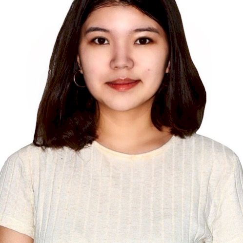 Learn English with Azelie - Chicago: I am 23 years old. I spea...
