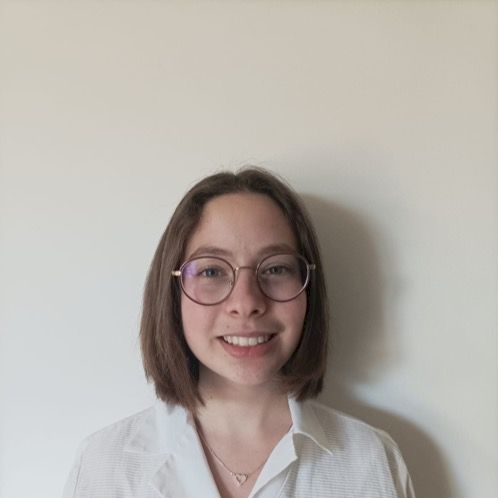 Learn French with Claire - Kuala Lumpur: Hello, French is m...