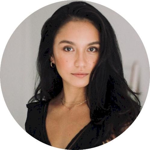 Learn English with Jade - Singapore: Hello! I'm Jade, half Ame...