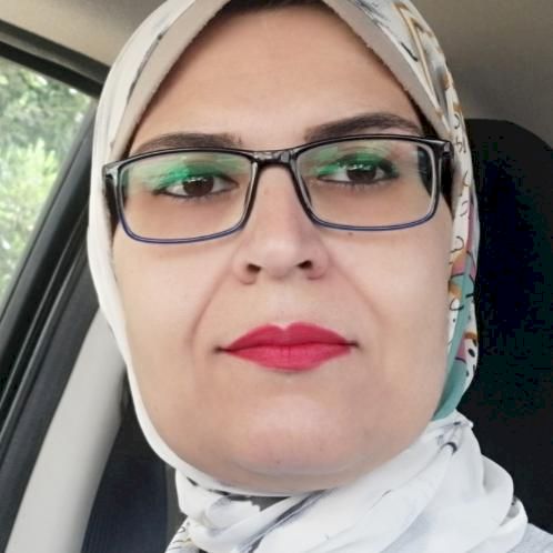 Learn English with Marwa - Muscat: I am Marwa. I am an English...